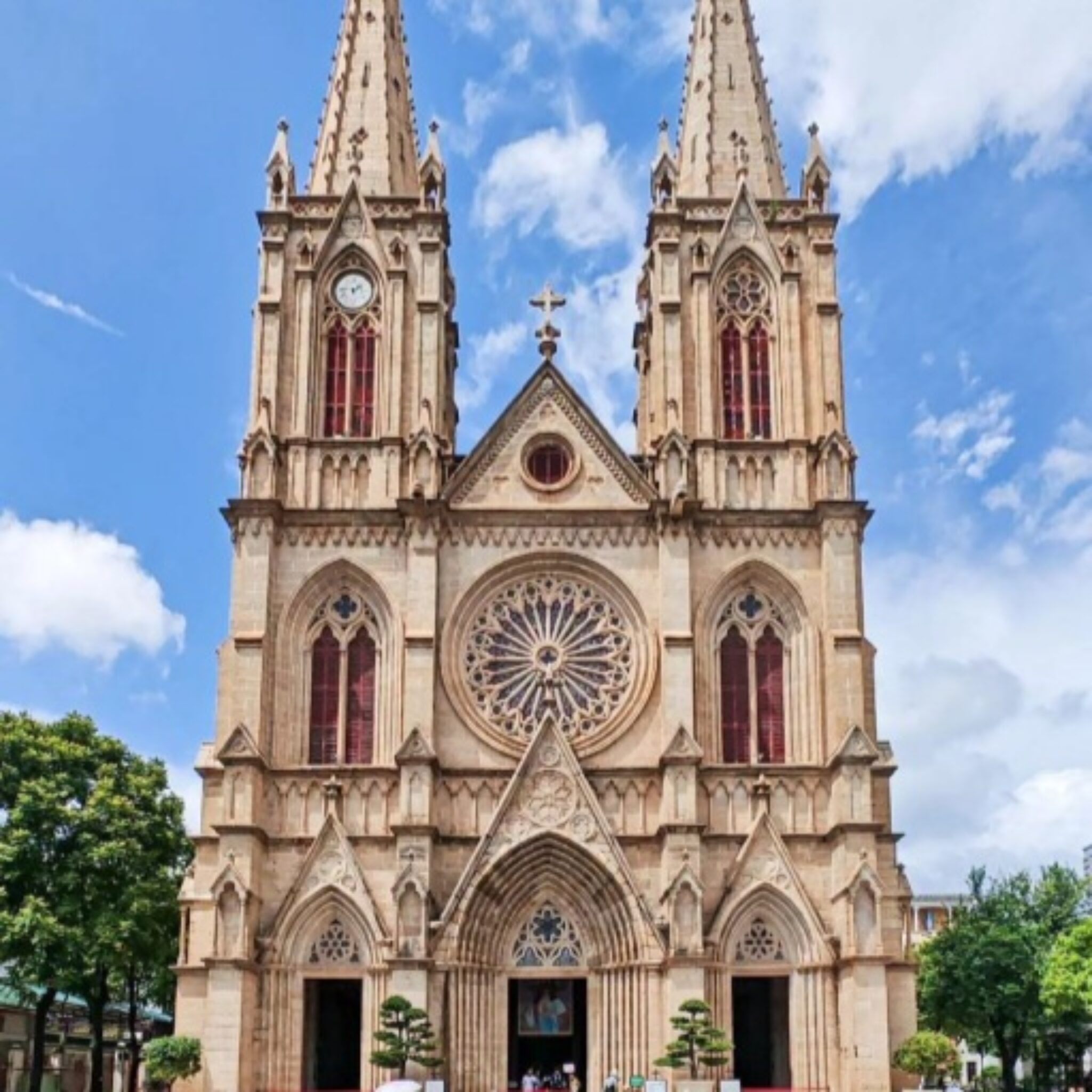 Visiting Sacred Heart Cathedral in Guangzhou: Complete Travel Guide ...